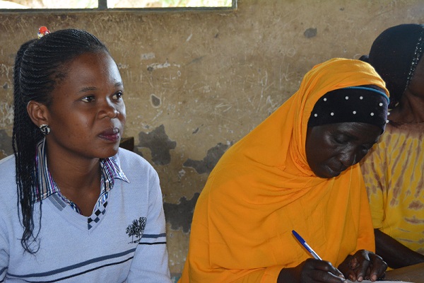 Women in Ndeeba – Rhizing women